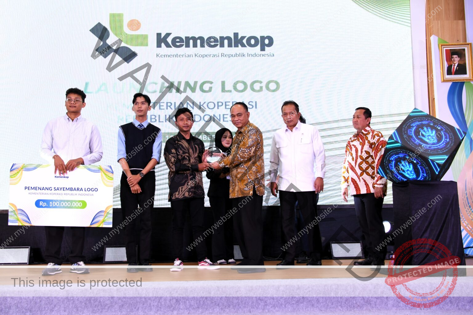 Logo Baru Diluncurkan, Menkop: Perkuat Citra Kementerian Koperasi ...